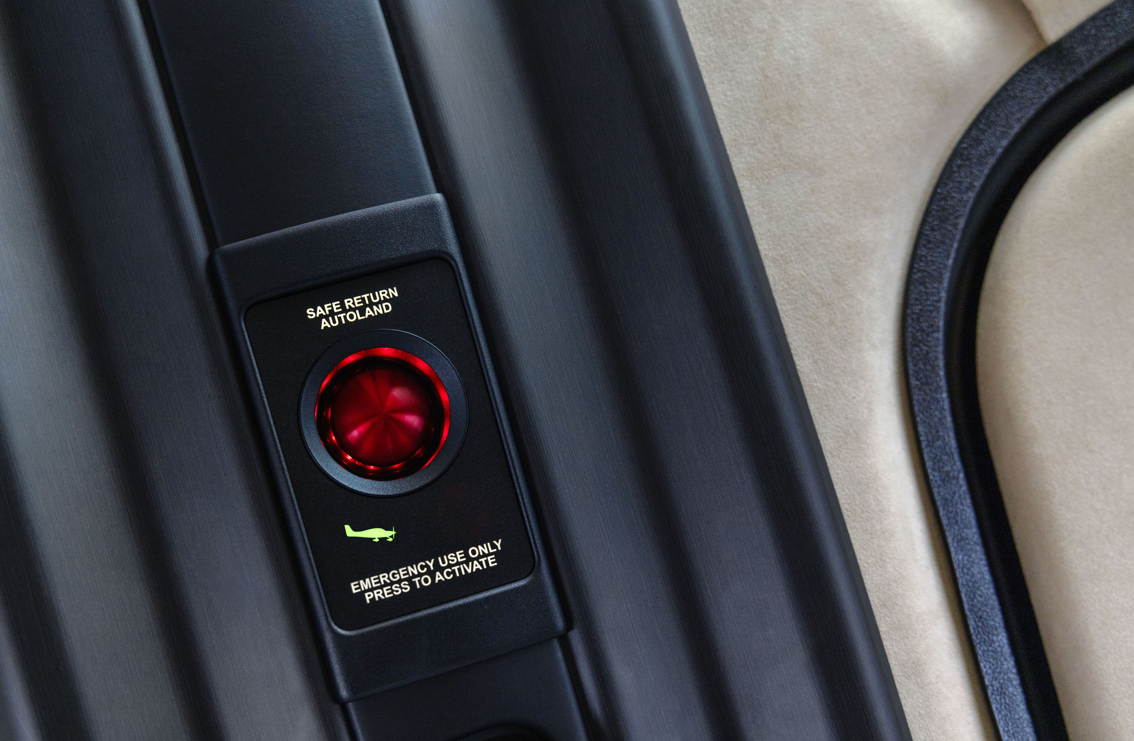 Cirrus Introduces SR Series G7+ Featuring Safe Return™ Emergency Autoland - The FLY Report