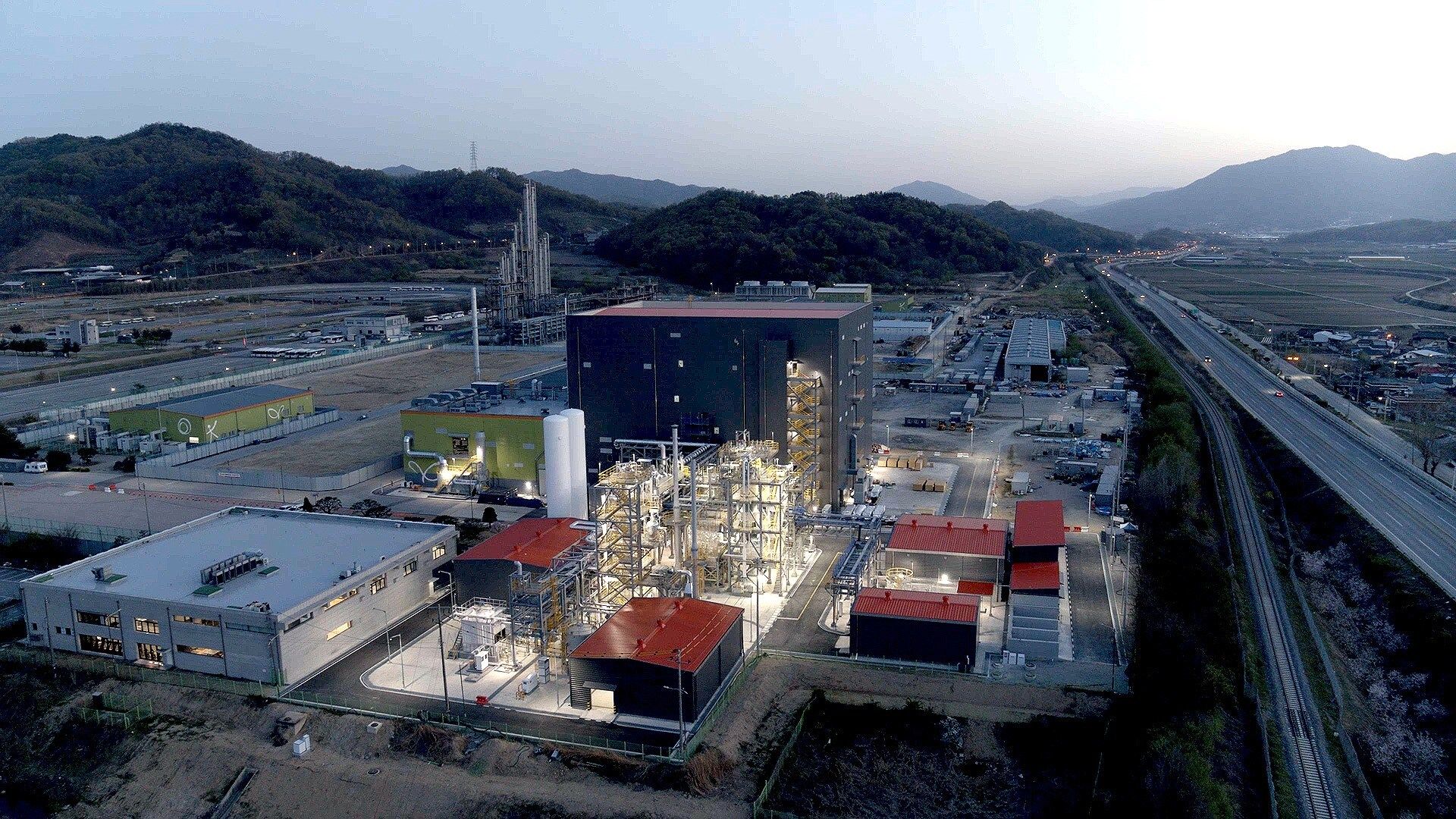 Silicon Battery Materials Manufacturer Group14 Closes $463 Million ...
