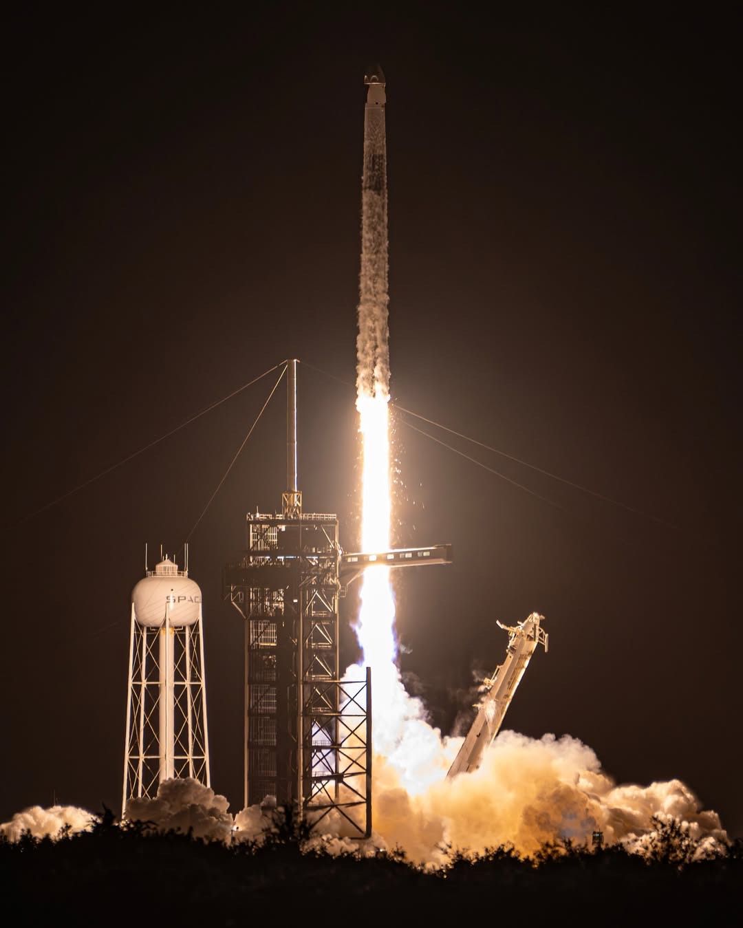 SpaceX's Falcon 9 Launches Ax-4 Mission to the ISS - The FLY Report