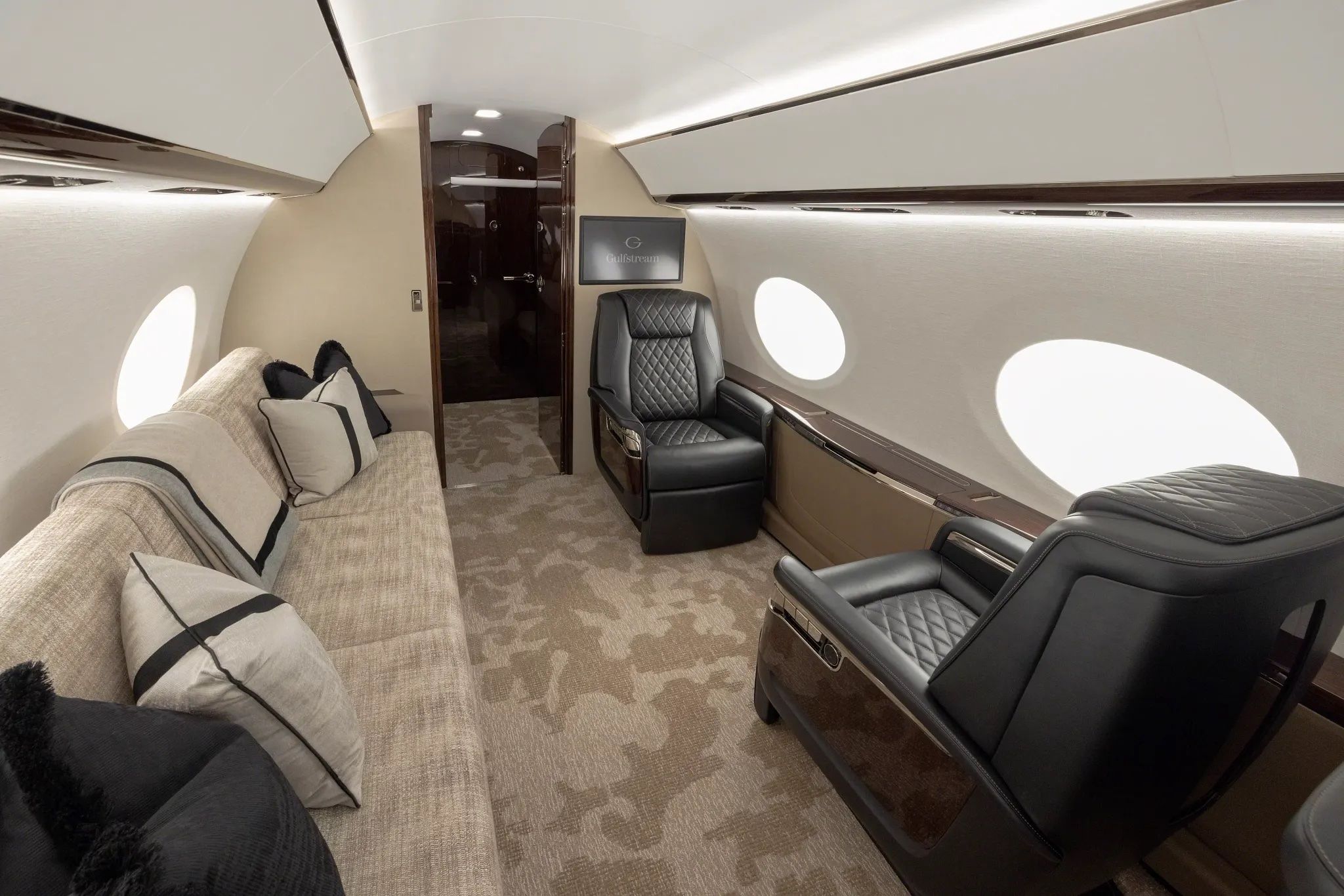 Gulfstream Completes First G800 Delivery - The FLY Report